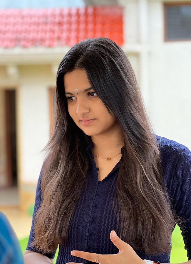 హీరోయిన్‏గా ఎంట్రీ ఇస్తున్న నటుడు ప్రభాకర్ కూతురిని చూశారా (ఫొటోలు) | Actor Prabhakar Daughter ...